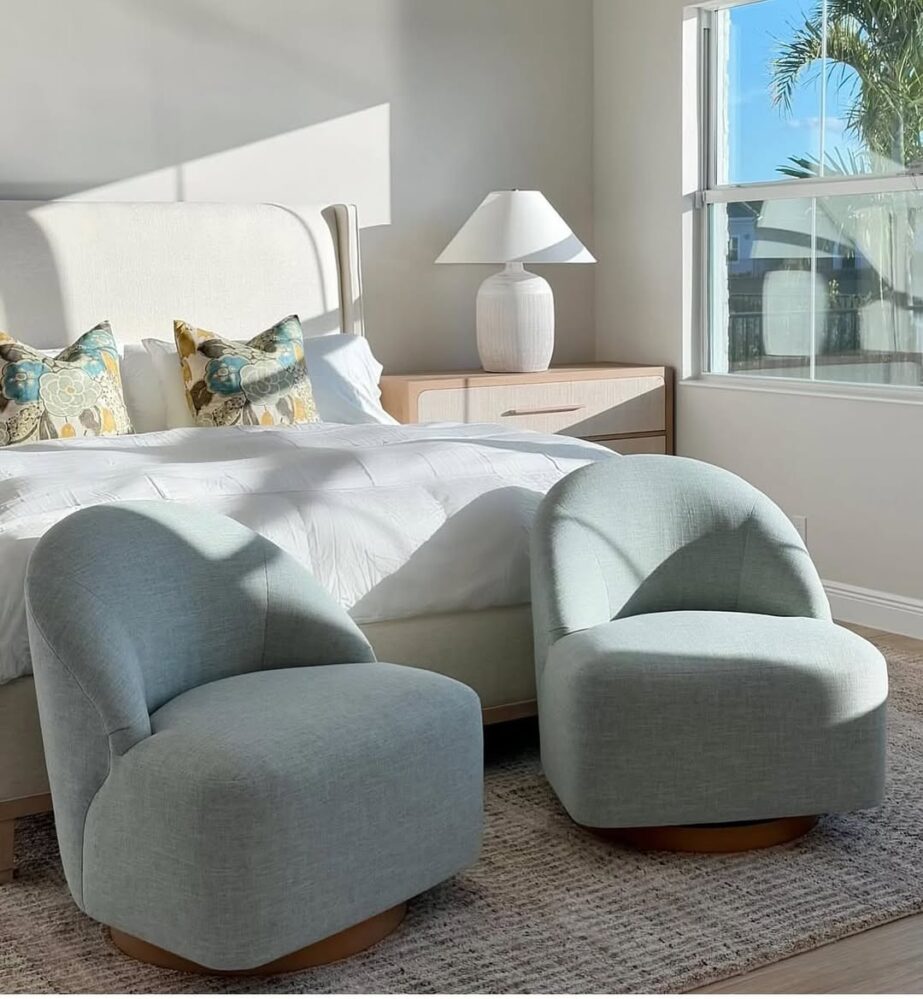 30 Bedroom Chair Style Ideas That Fit Even Small Bedrooms Without ...